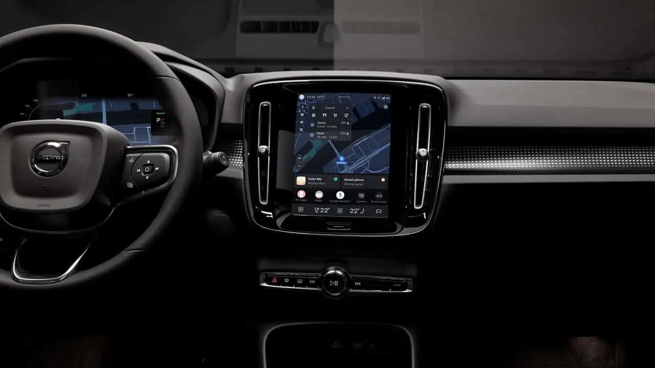 Volvo додає Plug & Charge та оновлену мультимедійну систему ⚡️ Свіжі ...