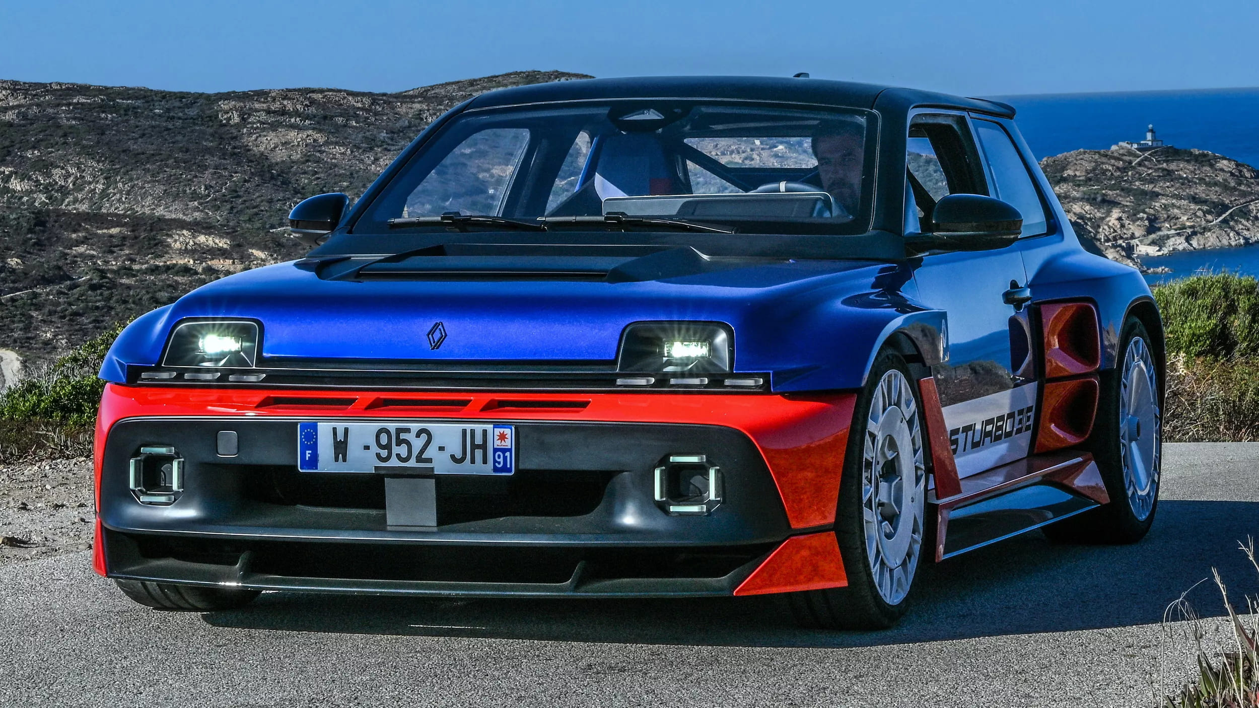 Renault повертає легенду 80-х в образі електричного R5 Turbo 3E ⚡️ ...